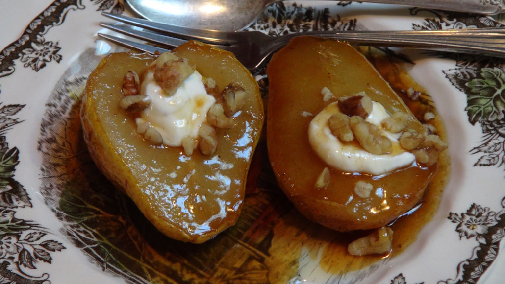 How to Make Roasted Pears with Sour Cream and Walnuts - The Frugal Chef