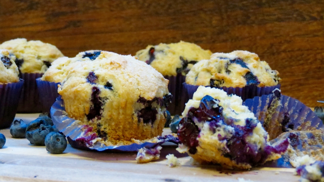 How to Make Blueberry Muffins - The Frugal Chef