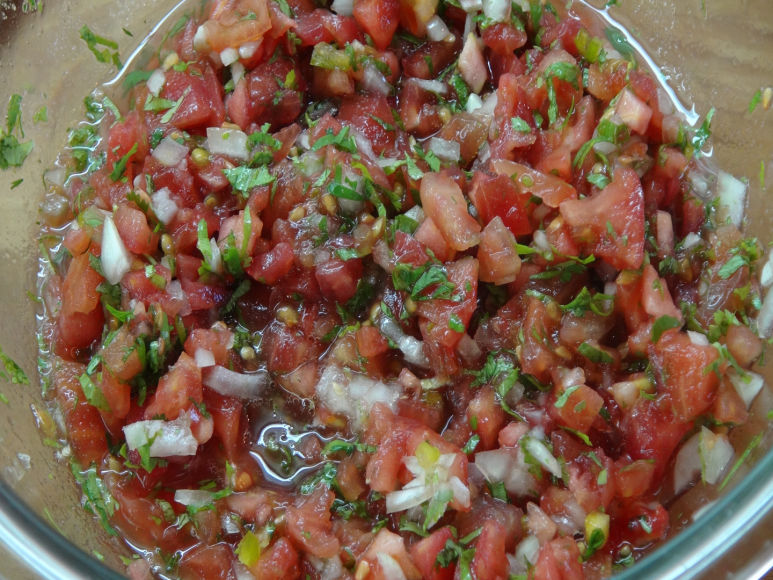 How to Make Mexican Pico de Gallo - The Frugal Chef